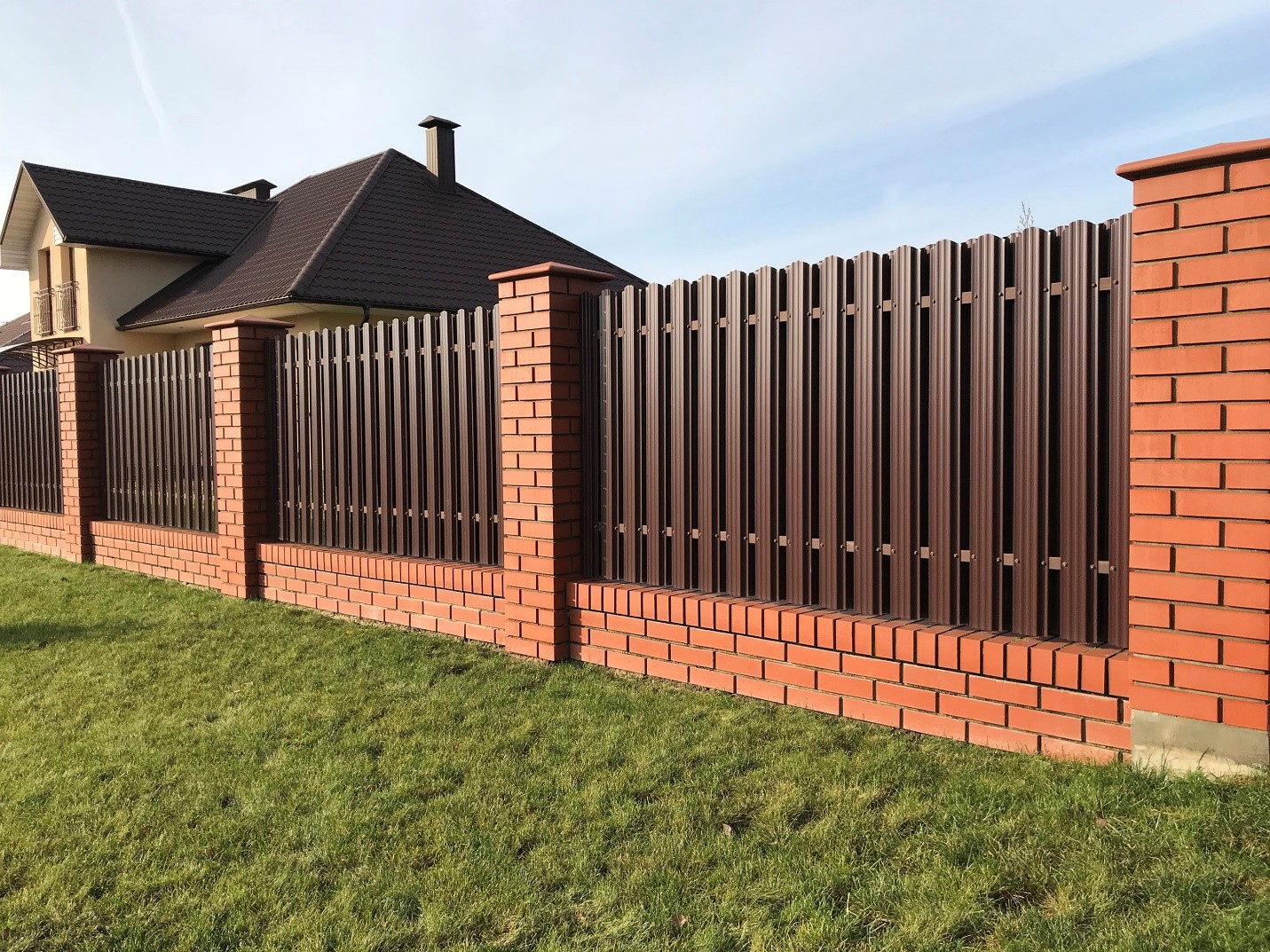 Welk type afrastering schaf je aan voor je woning?